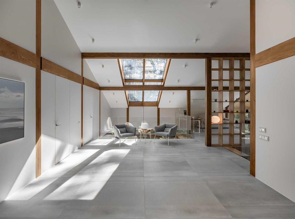 Wooden Framed Triplex House Design - Dream Home Designing